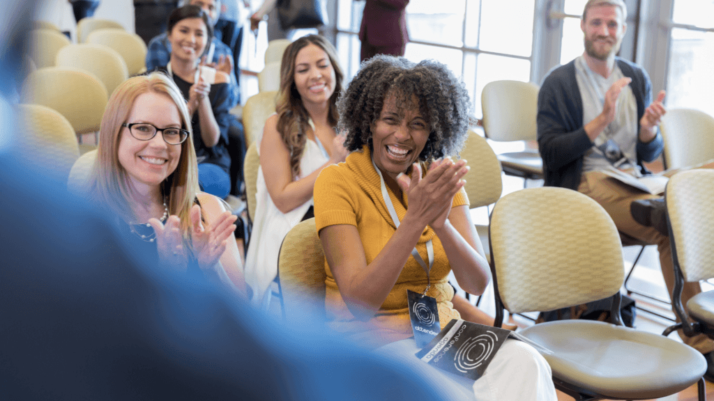 Qu'est qu'un conférencier motivant ou un motivational speaker